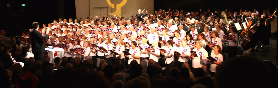 Tracy Collins and Auckland Symphony Orchestra conducted by Gary Daverne ...